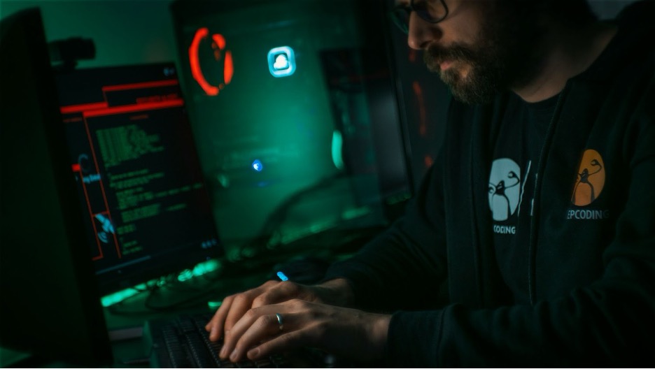 10 Sneaky URL Tricks Hackers Use: How to Protect Your Business ...